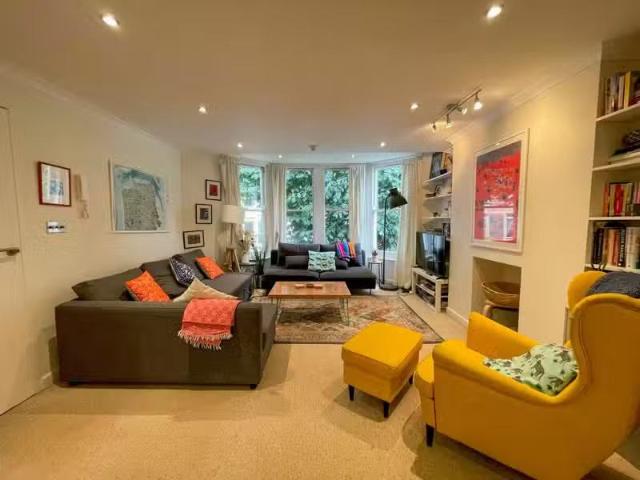 2 bedroom maisonette for rent in Elton Road, Bishopston, Brist.