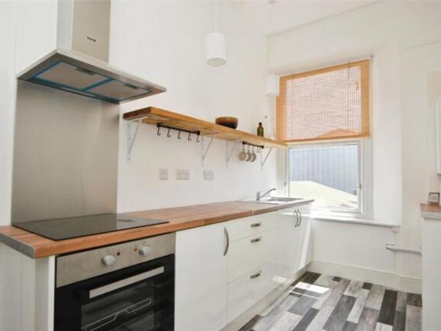 2 bedroom maisonette for rent in Exeter Street, Plymouth, Devon, PL4