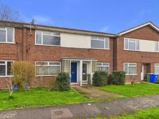 2 bedroom maisonette for rent in Farnborough, GU14