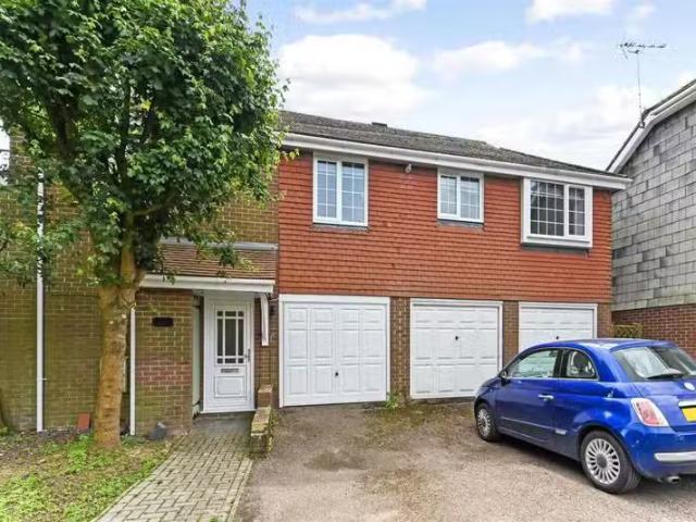 2 bedroom maisonette for rent in Fitzalan Mews, Arundel, BN18
