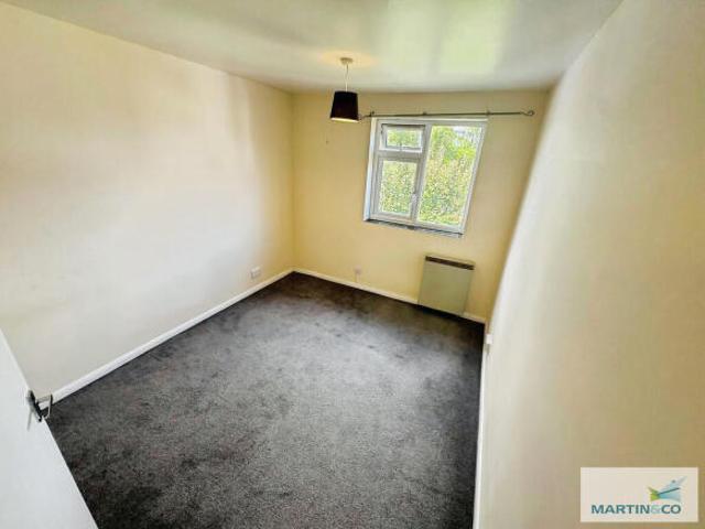 2 bedroom maisonette for rent in Forest Close, St. Johns, WR2