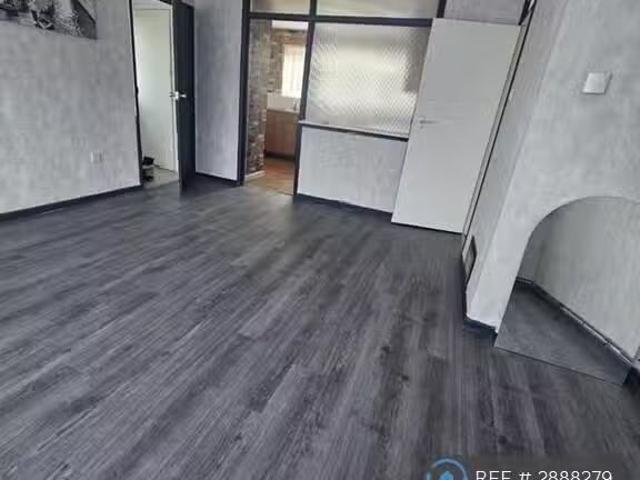 2 bedroom maisonette for rent in Forest Road, Colchester, CO4