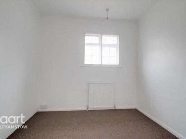 2 bedroom maisonette for rent in Forest Road, London, E17