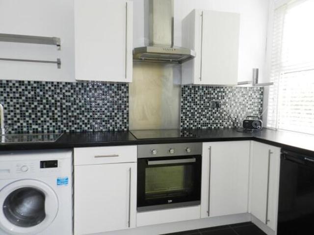 2 bedroom maisonette for rent in Fotheringham Road, Enfield, EN1