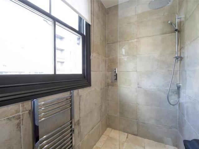 2 bedroom maisonette for rent in Golborne Road, London, W10