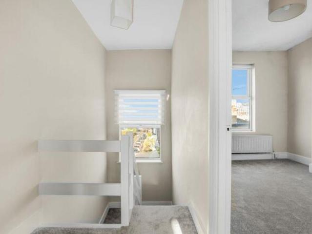 2 bedroom maisonette for rent in Glenthorne Road, Hammersmith W6