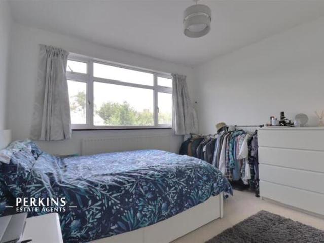 2 bedroom maisonette for rent in Greenford, UB6