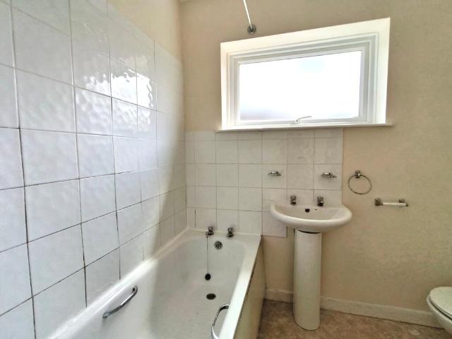 2 bedroom maisonette for rent in Gruneisen Road, Portsmouth, PO2
