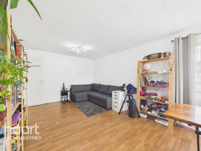 2 bedroom maisonette for rent in Gunmaker Court, Neath Hill, MK14