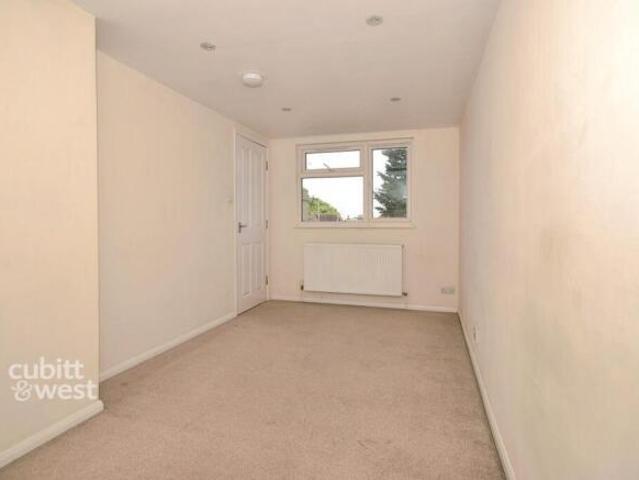 2 bedroom maisonette for rent in Ham Road Worthing BN11