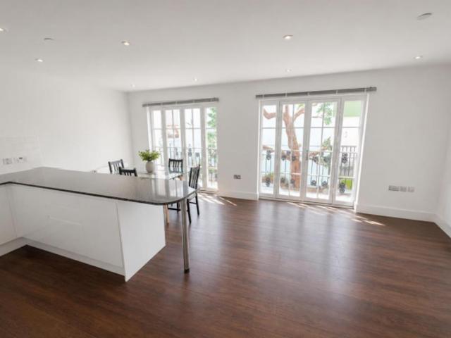 2 bedroom maisonette for rent in Hanningtons Lane, Brighton, BN1