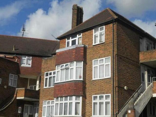 2 Bedroom Maisonette For Rent In Highfield Avenue