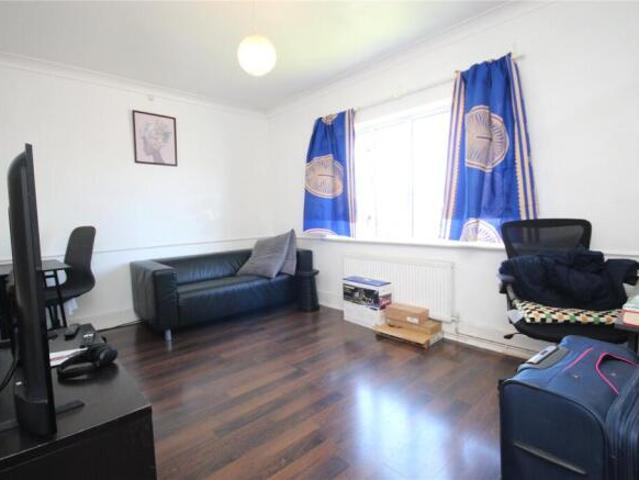 2 bedroom maisonette for rent in Hooks Hall Drive, Dagenham, RM10