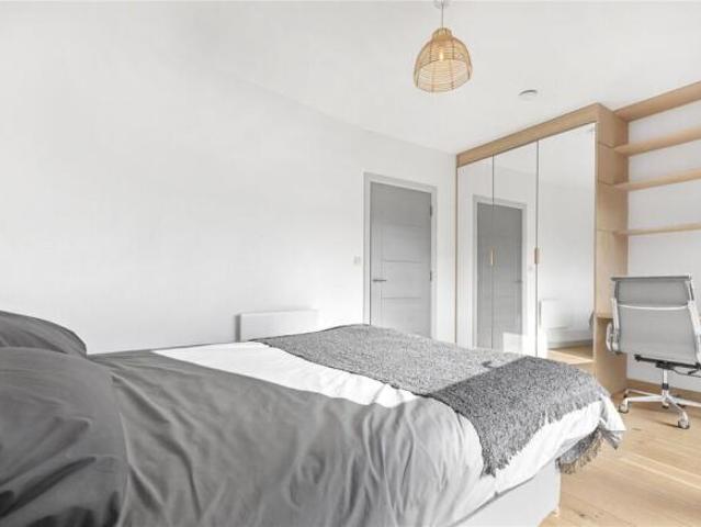 2 bedroom maisonette for rent in Hoxton Street, Hoxton, N1