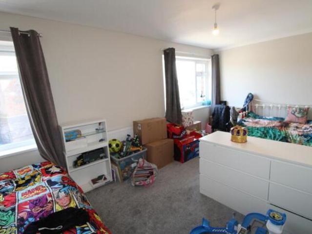 2 bedroom maisonette for rent in Hutton Road Shenfield Brentwood CM15 8PA, CM15
