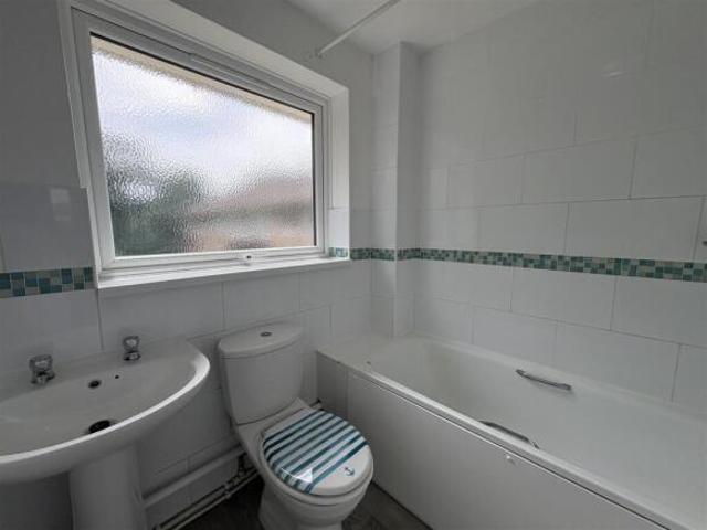 2 bedroom maisonette for rent in Inglewood Court, Liebenrood Road, Reading, RG30