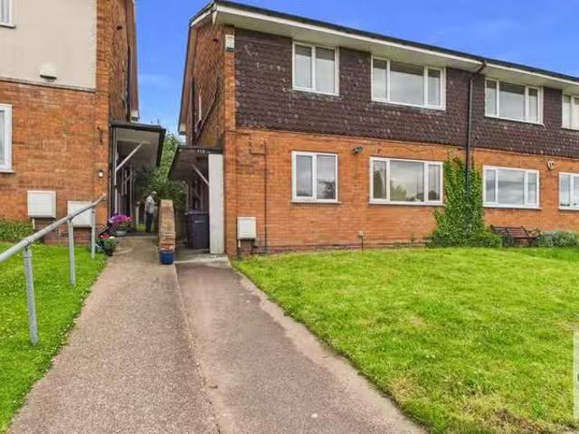 2 bedroom maisonette for rent in Ivyfield Road, Erdington, B23