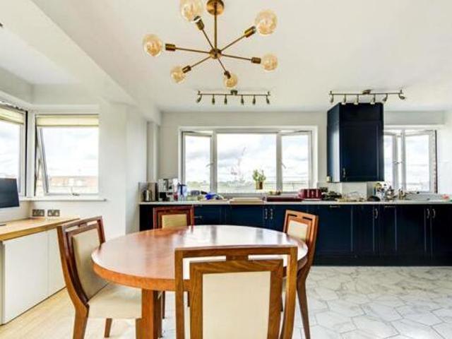 2 Bedroom Maisonette For Rent In Kensington, London