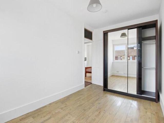 2 bedroom maisonette for rent in Kirby Estate, Bermondsey, London, SE16