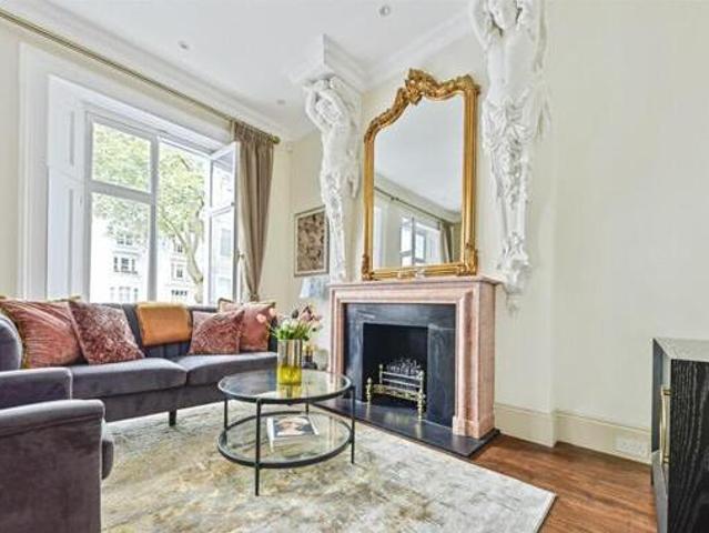2 Bedroom Maisonette For Rent In Knightsbridge, London