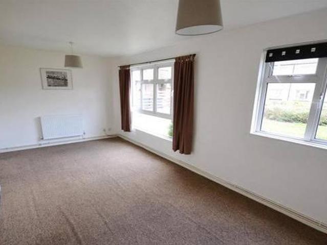 2 bedroom maisonette for rent in Langland Close Corringham SS17