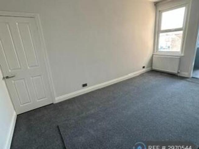 2 bedroom maisonette for rent in Laburnum Grove, Portsmouth, PO2