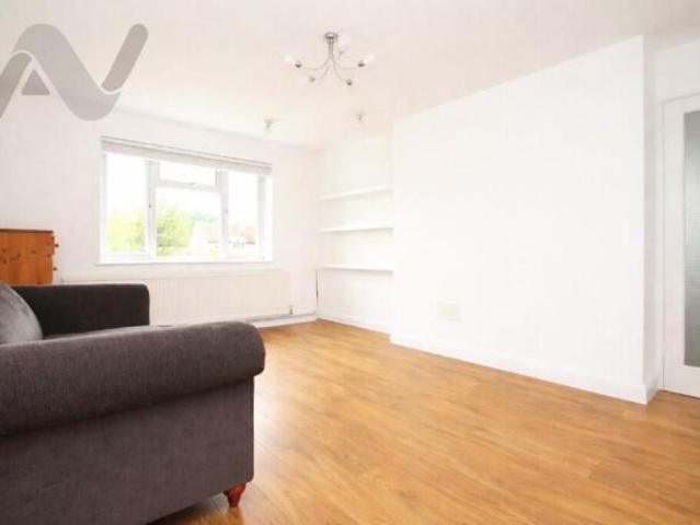 2 bedroom maisonette for rent in Lawnswood, Manor Road, High Barnet, EN5 2LJ, EN5