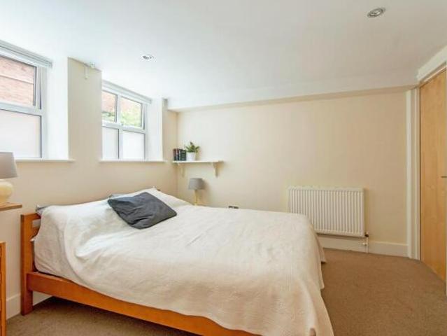2 bedroom maisonette for rent in Laycock Street, Islington, N1