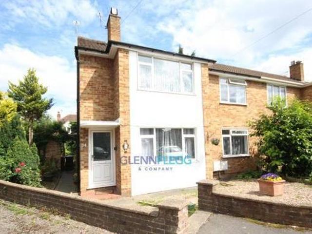 2 bedroom maisonette for rent in LET AGREED Hermitage Close Langley LET AGREED SL3
