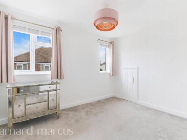 2 bedroom maisonette for rent in Lincoln Road, WORCESTER PARK, KT4
