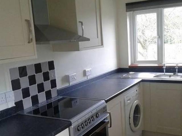 2 bedroom maisonette for rent in Lion Lane Turners Hill RH10