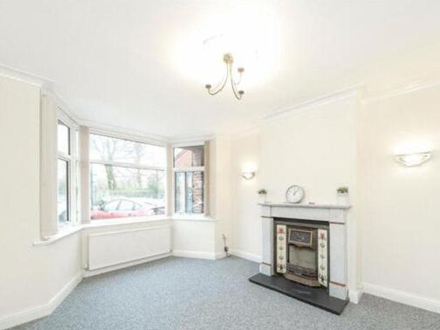 2 Bedroom Maisonette For Rent In London