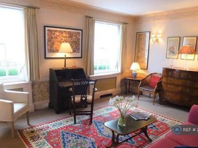 2 Bedroom Maisonette For Rent In London