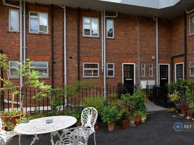 2 Bedroom Maisonette For Rent In London