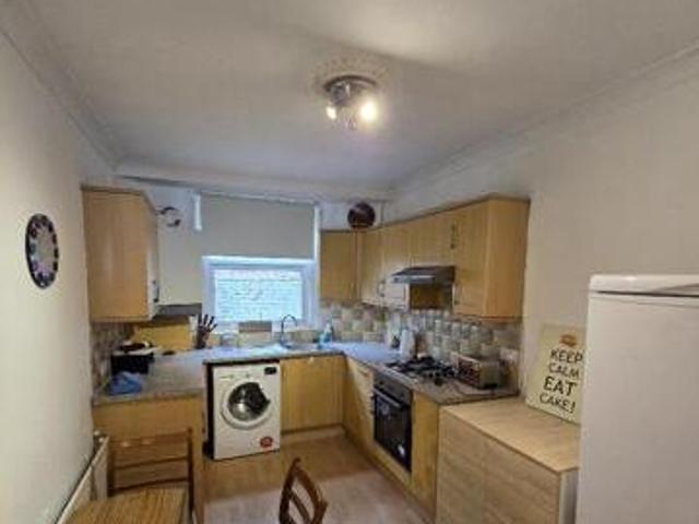 2 Bedroom Maisonette For Rent In London
