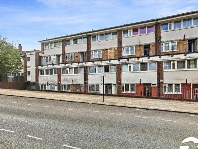 2 Bedroom Maisonette For Rent In London
