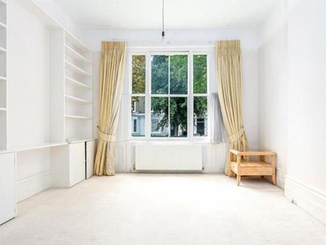 2 Bedroom Maisonette For Rent In London