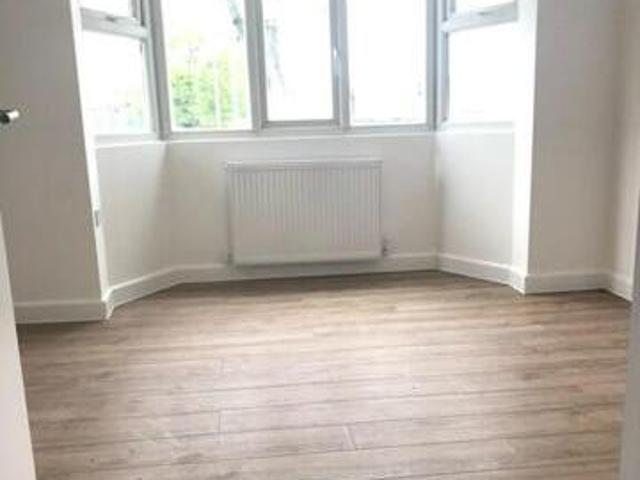 2 Bedroom Maisonette For Rent In London