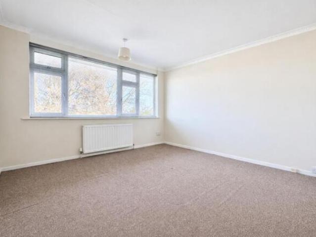 2 bedroom maisonette for rent in Magdalen Court, Broadstairs, Kent, CT10