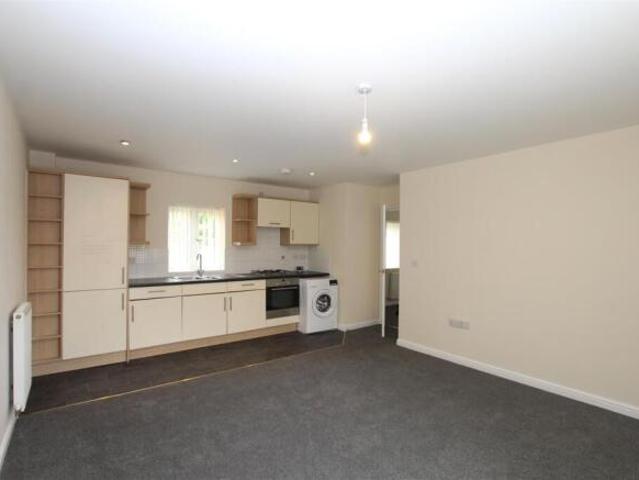 2 bedroom maisonette for rent in Martin Court, Kemsley, Sittingbourne, ME10