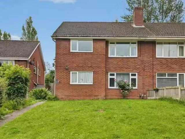 2 bedroom maisonette for rent in Marion Way, Hall Green, Birmi.