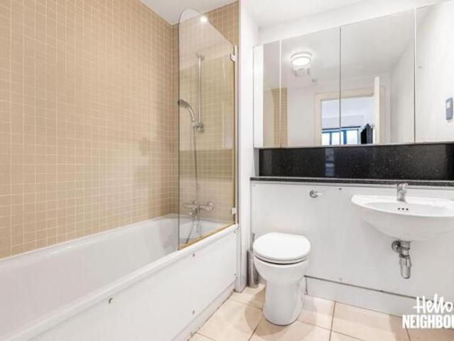 2 bedroom maisonette for rent in Masons Yard, London, EC1V