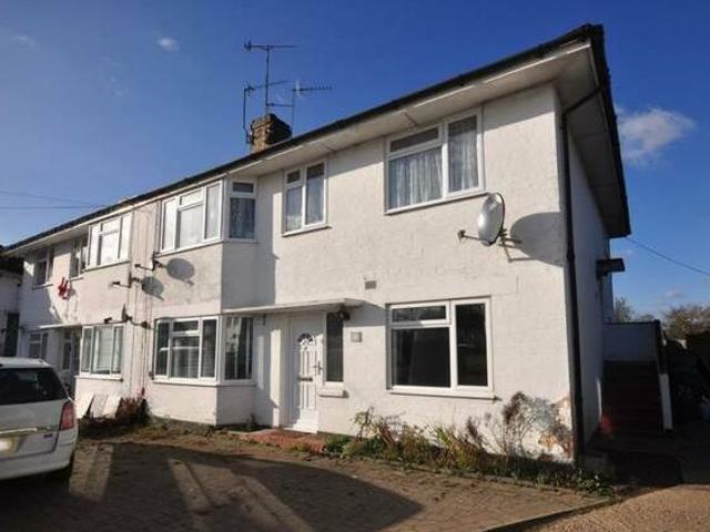 2 bedroom maisonette for rent in Meadowcroft Close Horley RH6