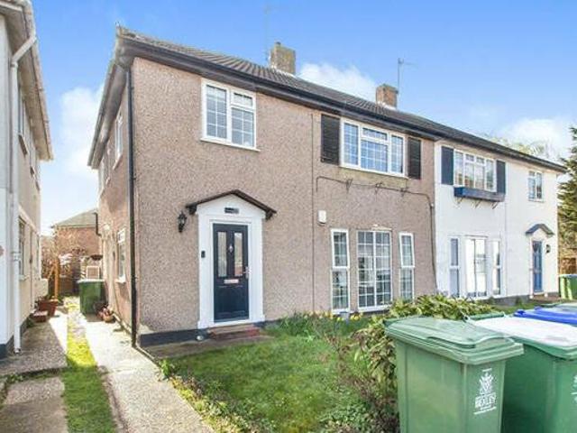 2 bedroom maisonette for rent in Melanie Close Bexleyheath DA7