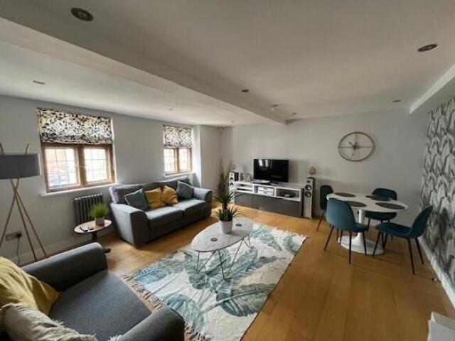 2 bedroom maisonette for rent in Mercery Court, Mercery Lane, Canterbury, Kent, CT1