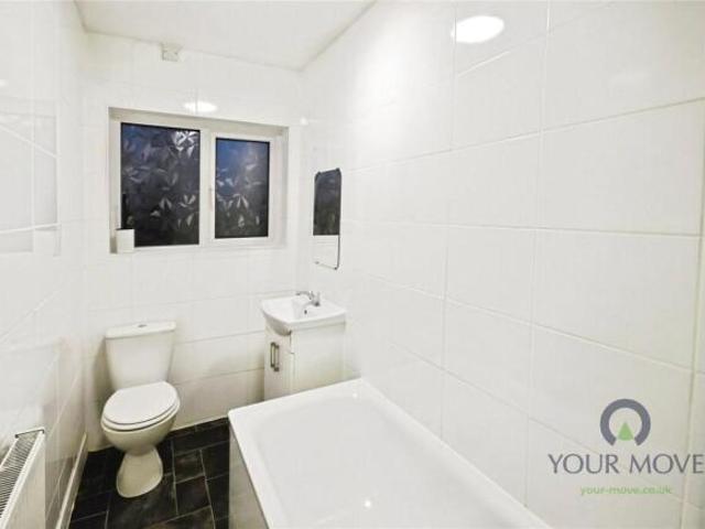 2 bedroom maisonette for rent in Moor Lane, Chessington, Surrey, KT9