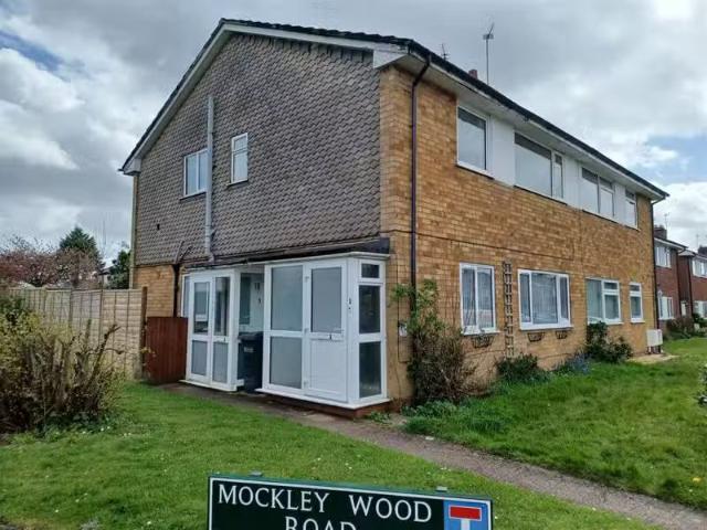 2 bedroom maisonette for rent in Mockley Wood Road, Knowle, So.