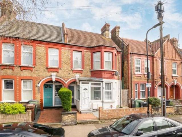 2 bedroom maisonette for rent in Morieux Road, Leyton, E10