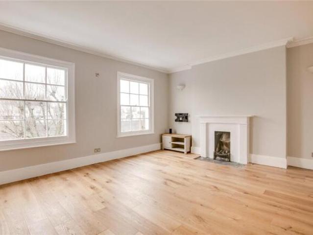2 bedroom maisonette for rent in Mornington Terrace, Camden, NW1