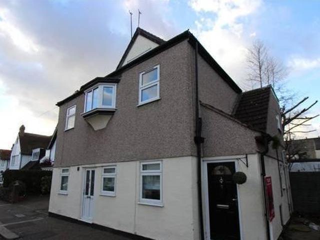 2 bedroom maisonette for rent in Nelson Drive LeighonSea Essex SS9
